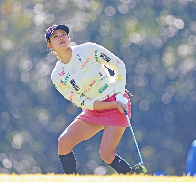 写真女子ゴルフ第2日の原英莉花ら中日スポーツ東京中日スポーツ