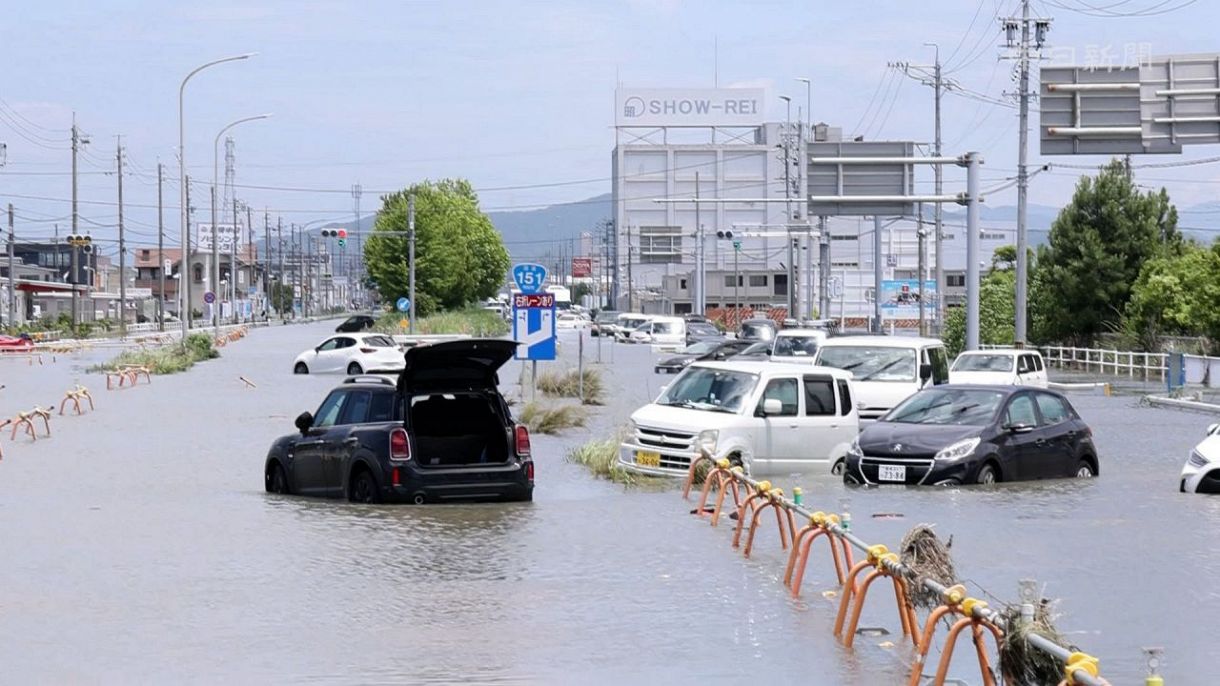動画大雨で道路冠水 車多数が被害 愛知豊川市中日新聞Web
