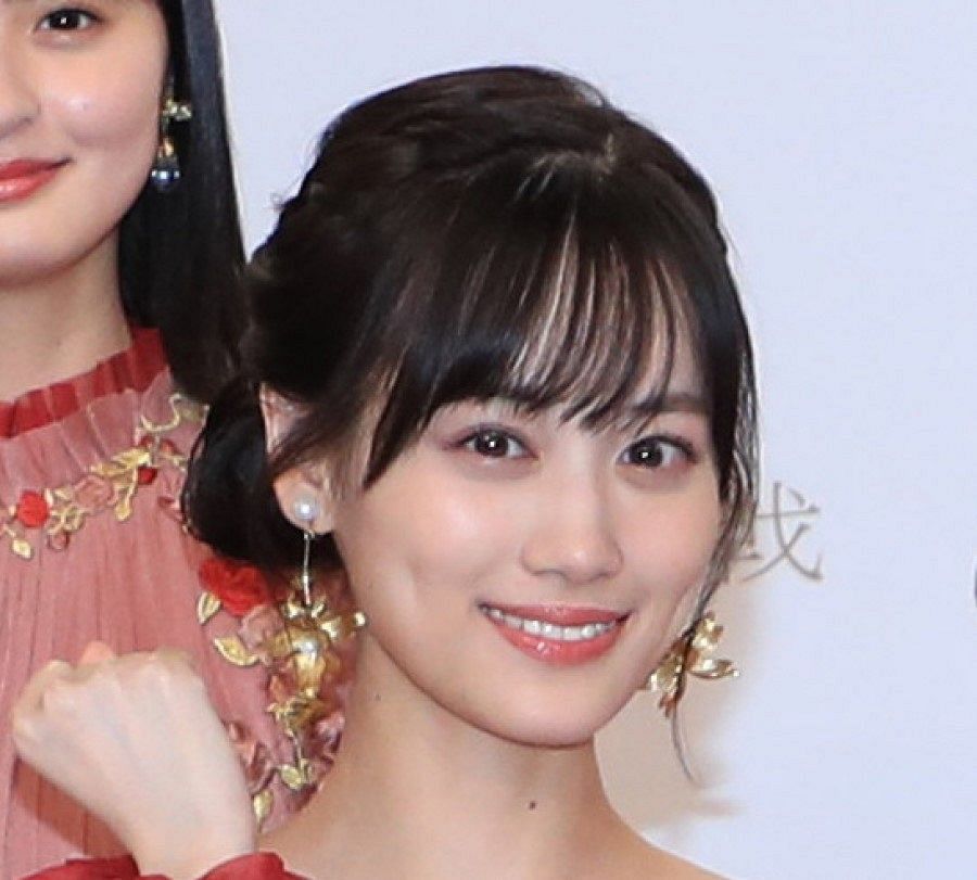 乃木坂46山下美月がすごい角度からの撮影ショット公開中日スポーツ東京中日スポーツ