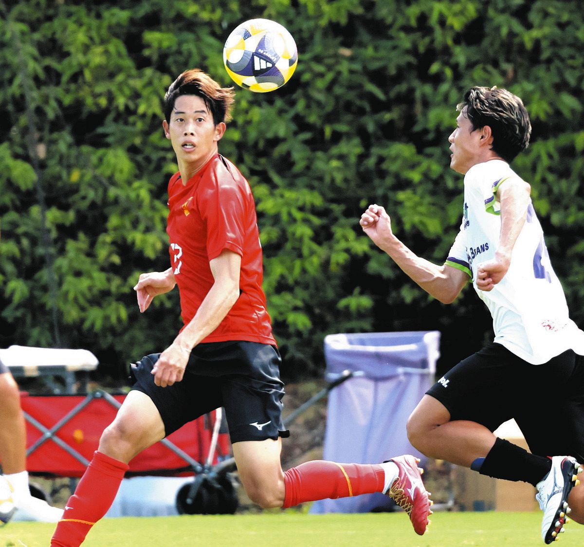 名古屋グランパス・中山克広「僕もできるんだぞ」CKのこぼれ球を稲垣顔負け豪快弾 練習試合J2藤枝：中日スポーツ・東京中日スポーツ