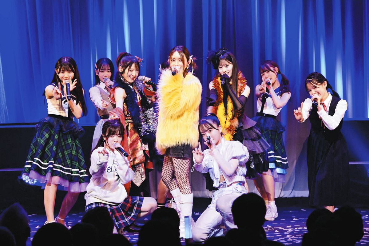 後藤真希＆AKB48、『LOVEマシーン』を熱唱【写真】：中日スポーツ・東京中日スポーツ