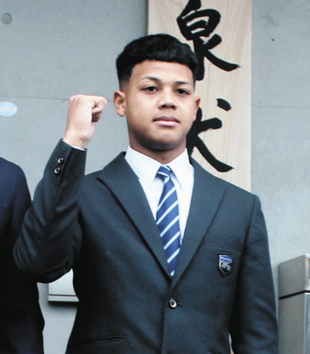 楽天ドラフト4位・ワォーターズ璃海ジュミルが左膝手術 試合復帰まで6~8カ月:中日スポーツ・東京中日スポーツ