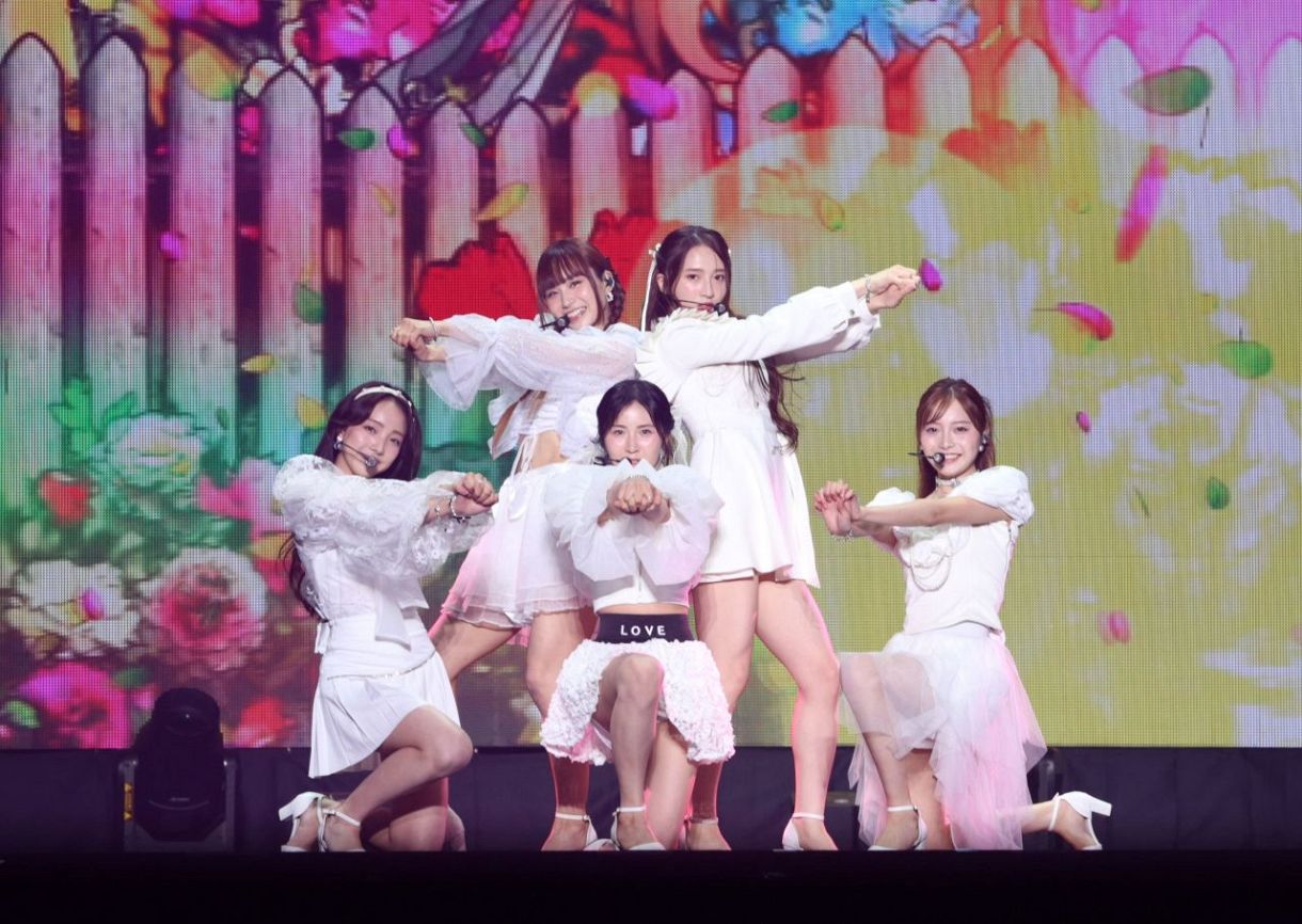 メンバー全員が日本人! 4月17日に韓国デビューするK-POPの5人組ガールズグループ「UNICODE」が日本で初パフォーマンス：中日スポーツ・東京中日スポーツ