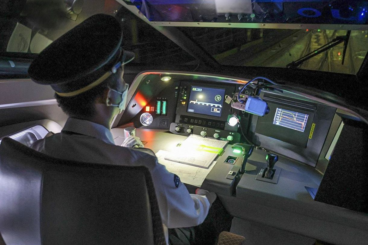 Automatic Operation of the Shinkansen Open to the Media：中日新聞Web