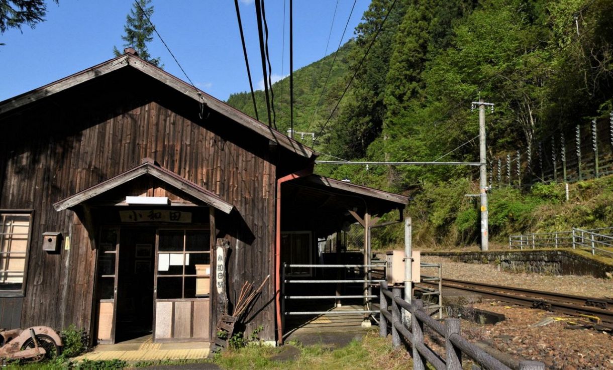 A young man cleans the mountain paths around a "secluded station" by ...