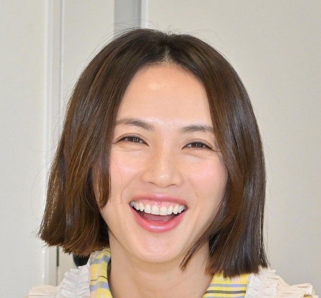 臼田あさ美、所属事務所「エー・チーム」からの独立を発表「変わらずに作品と向き合い精進」：中日スポーツ・東京中日スポーツ