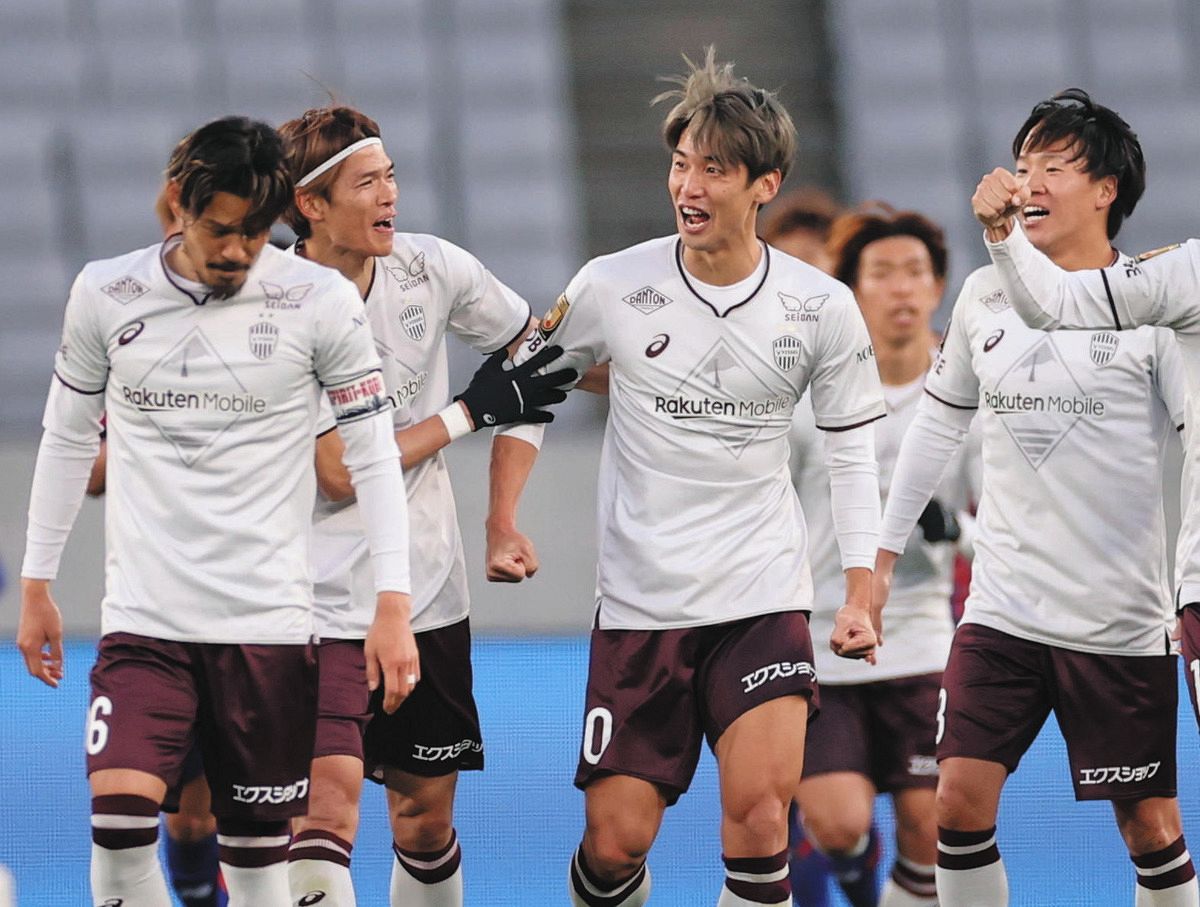 J1神戸・FW大迫勇也、やっぱりハンパない！ 前半、PK失敗…後半に逆転の直接FK弾「ミス取り返そう集中」：中日スポーツ・東京中日スポーツ