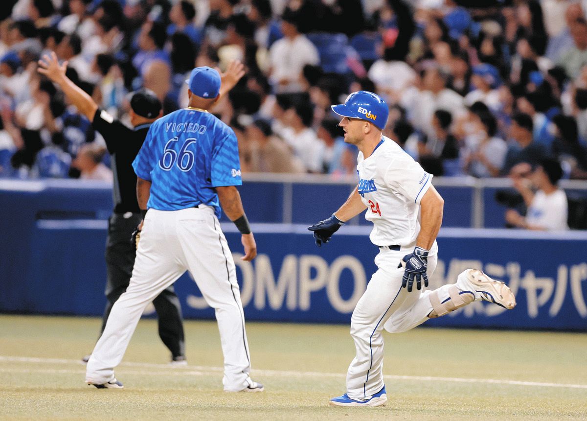 中日・ボスラー「一瞬ファウルかと思ったけれど、なんとかラインの内側に」一時勝ち越しの一打含むマルチ安打 来日9カ月、日本での生活にも適応：中日スポーツ・東京中日スポーツ