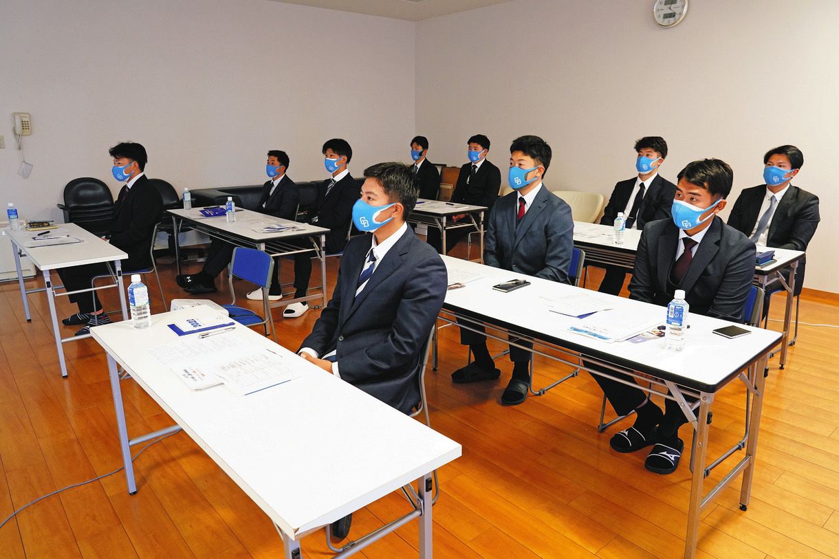 福留孝介さんから中日・仲地らNPBピカピカの後輩に金言「先輩の教えが答えじゃない…そこに自分の考えをプラスしろ」：中日スポーツ・東京中日スポーツ