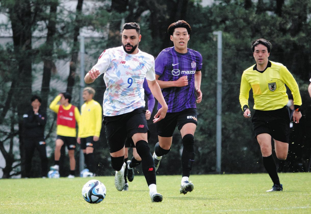 【FC東京】FWディエゴ2発「痛みがない中で練習や試合ができている」エース復調、広島に4―0で快勝：中日スポーツ・東京中日スポーツ