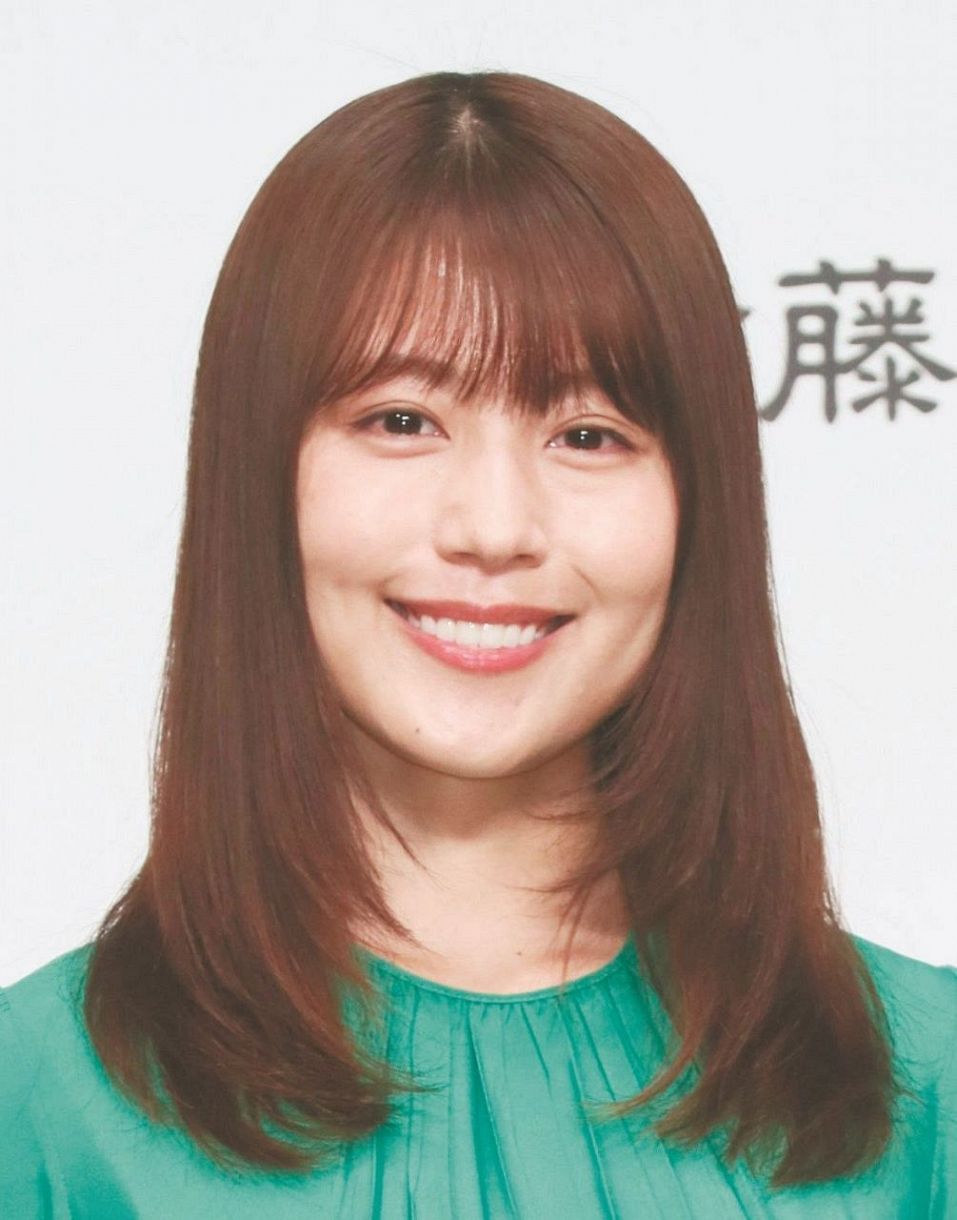 有村架純、大胆に足を出した”黒コーデ”を公開 「足ほそー」「いつも違う雰囲気」称賛コメント相次ぐ：中日スポーツ・東京中日スポーツ