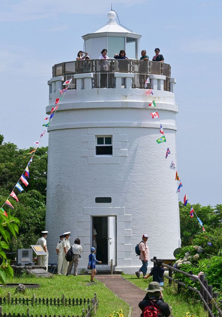 Sugashima Lighthouse in Toba City, Mie Prefecture, Opened to the Public ...