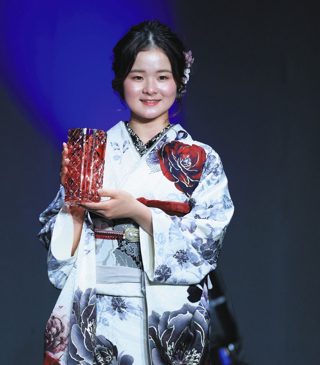 【写真】“華麗”な着物姿の川崎春花：中日スポーツ・東京中日スポーツ