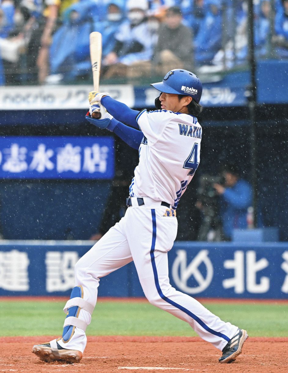 DeNAドラフト1位・度会隆輝、本拠地デビュー戦で内野安打＆即二盗から先制ホーム 1998年優勝時の石井琢朗をほうふつ：中日スポーツ・東京中日スポーツ