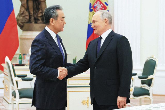 習氏訪ロに期待感 プーチン氏が王毅氏と会談、対米欧で共闘姿勢：中日新聞Web