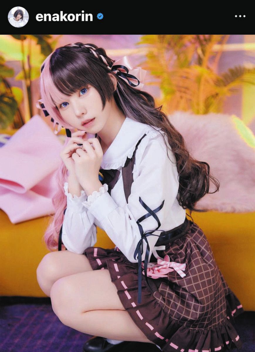 ◇えなこ、Vチューバー『橘ひなの』制服コスプレ【写真】:中日 ◇えなこ、Vチューバー『橘ひなの』制服コスプレ【写真】:中日
