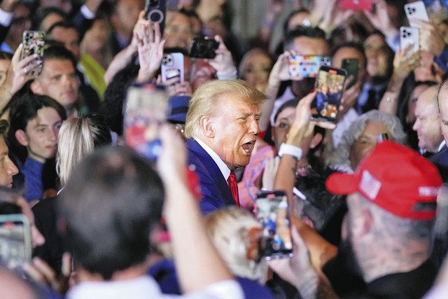 起訴利用「政治ショー」化 トランプ氏出廷、危機感あおり資金集め:中日新聞web