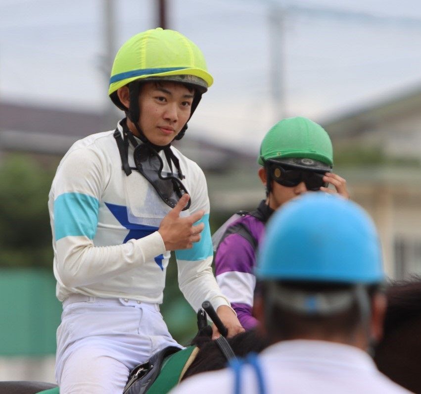 泉谷楓真がJRA通算100勝 「杉山先生の管理馬で達成、とてもうれしい」：中日スポーツ・東京中日スポーツ