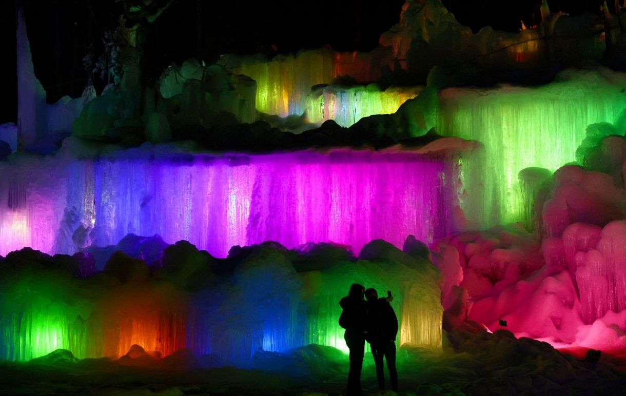 A Rainbow on the Ice World：中日新聞Web