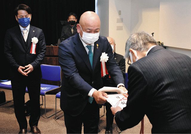 医療療育センターに支援器具を寄贈 春日井・一宮・東海の3LC：中日新聞Web