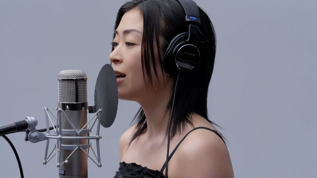 宇多田ヒカル、大ヒット曲「First Love」を初の弾き語り編成で一発撮り 「THE FIRST TAKE」で14日午後10時公開：中日 ...