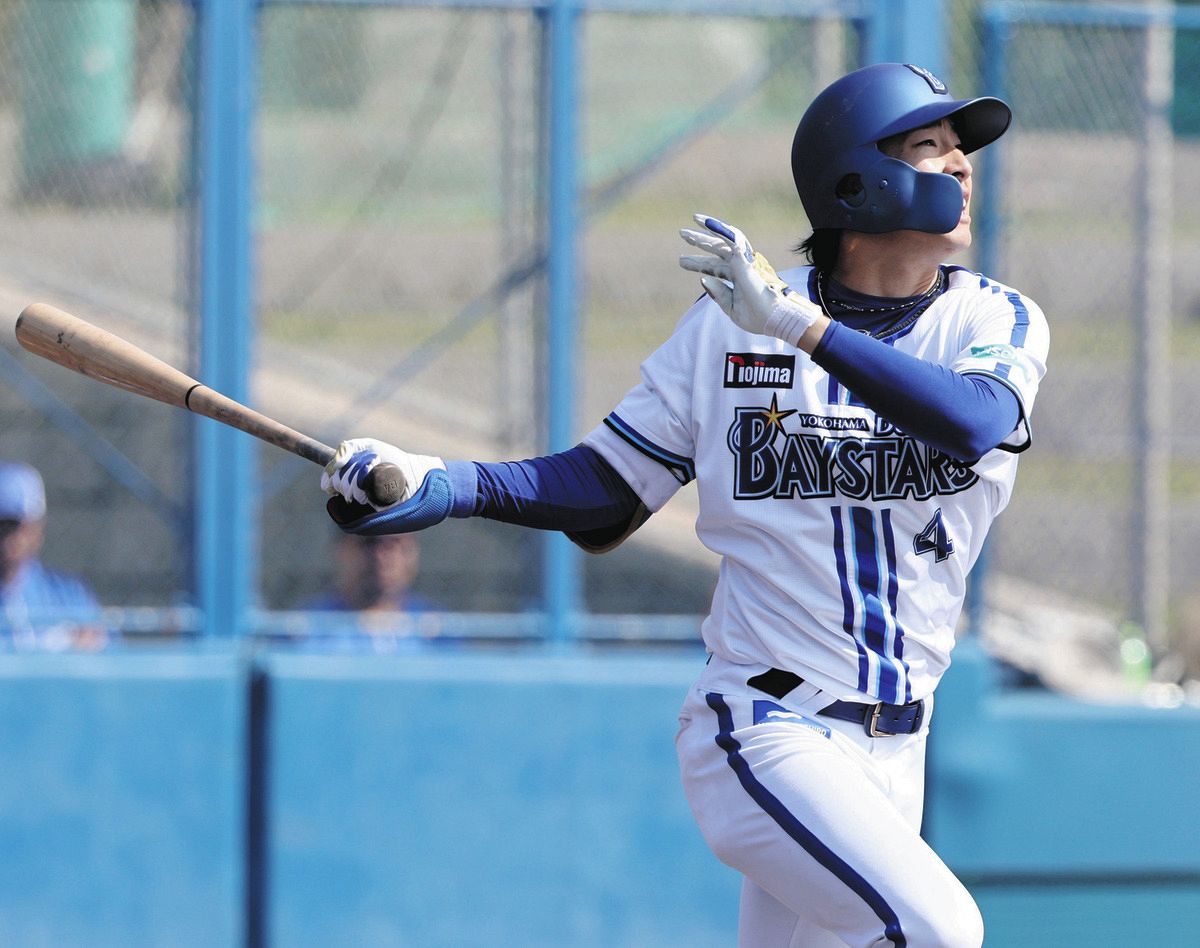 DeNA・1位ルーキーの度会、打率3割8分1厘で実戦8試合を完了 沖縄最終戦は3打数1安打：中日スポーツ・東京中日スポーツ