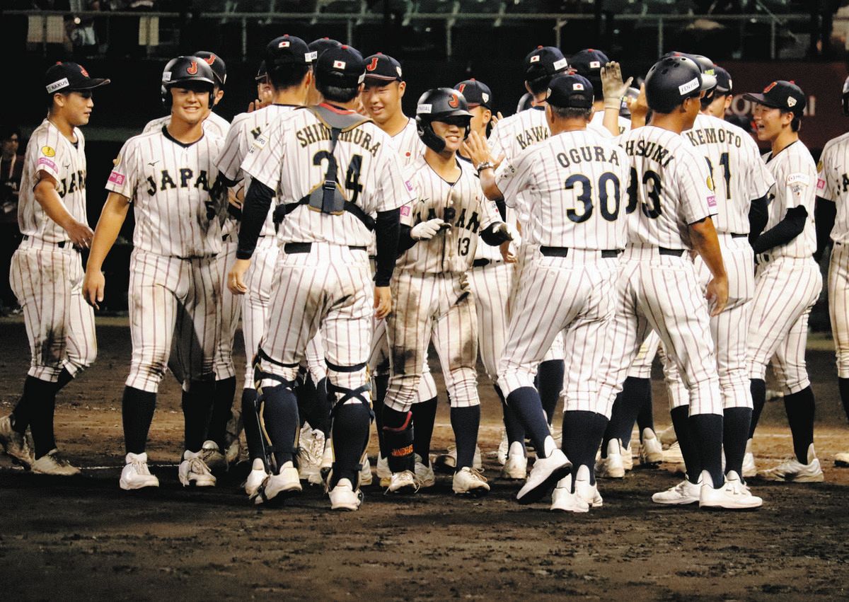 【U18野球W杯】日本は劇的サヨナラ勝ちで決勝進出決定 タイブレークでの4点ビハインドはね返す：中日スポーツ・東京中日スポーツ