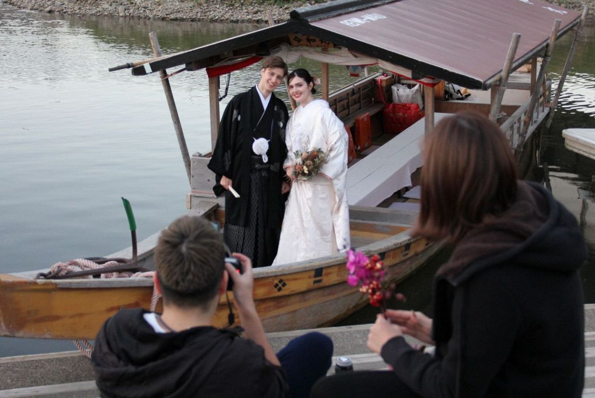 Would you like to hold your wedding ceremony on the Nagara River ...