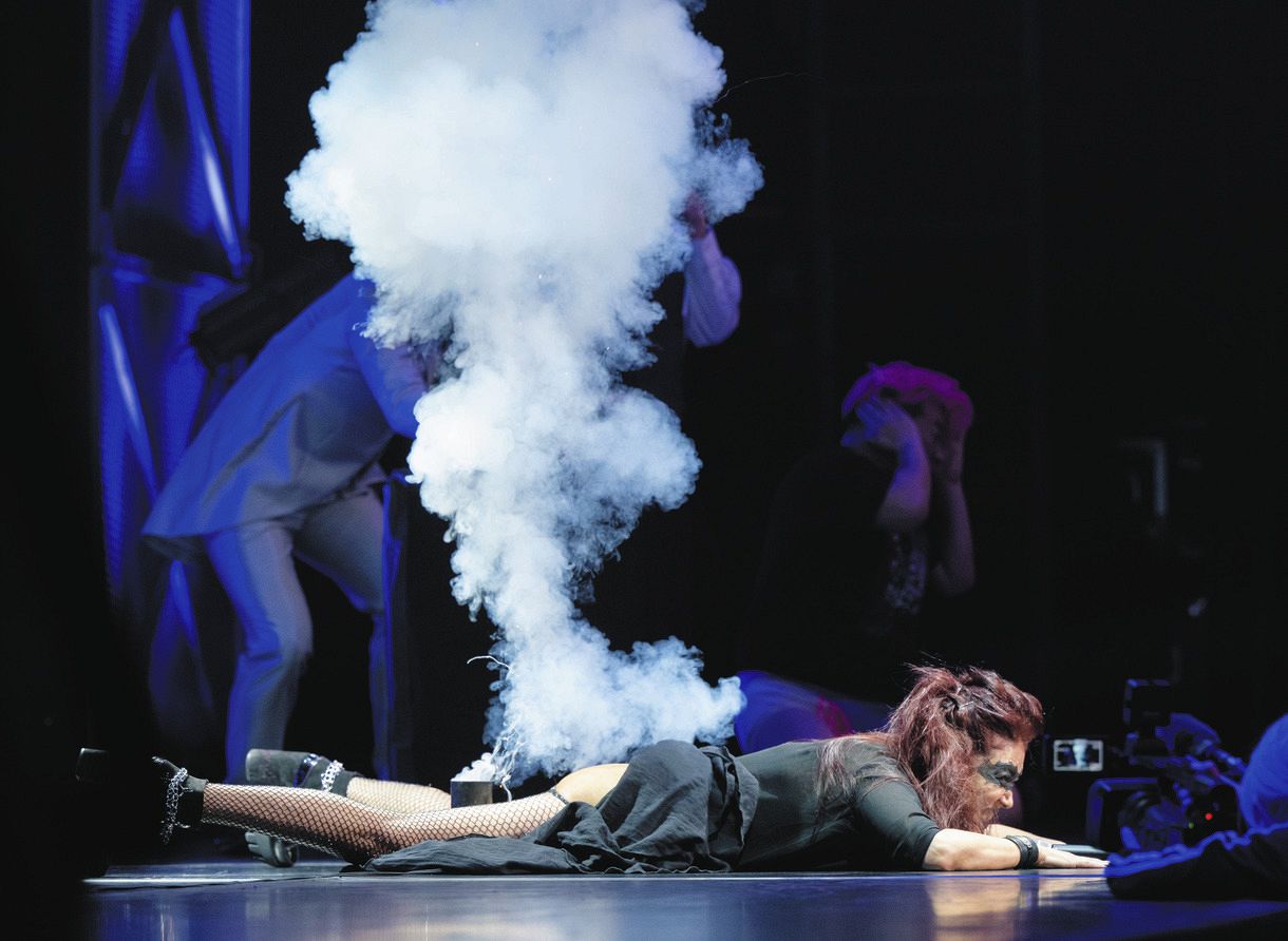 【写真】LiLiCo、"肛門爆破"にトライ：中日スポーツ・東京中日スポーツ