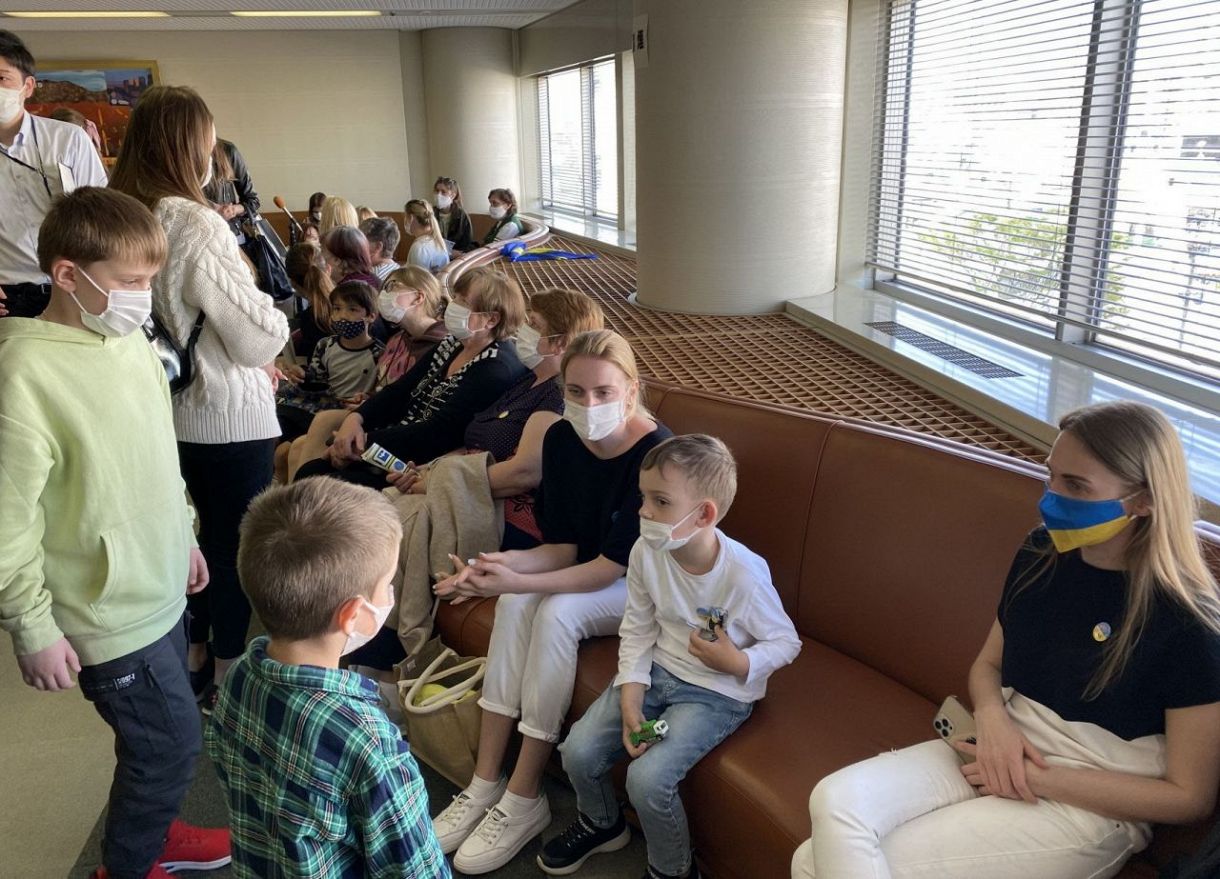 City of Nagoya Gives 100,000 Yen to Evacuees from Ukraine：中日新聞Web