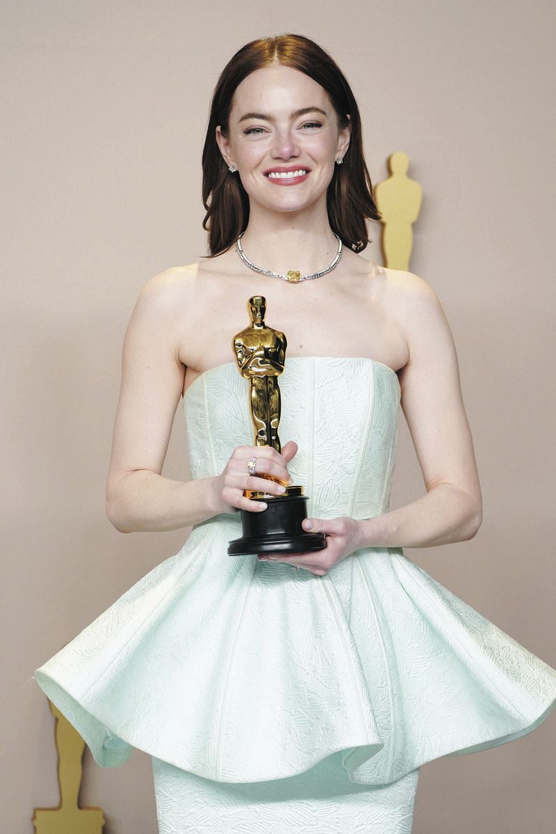 エマ・ストーン、「人種差別」と炎上騒動…プレゼンターが釈明する事態に アカデミー主演女優賞:中日スポーツ・東京中日スポーツ