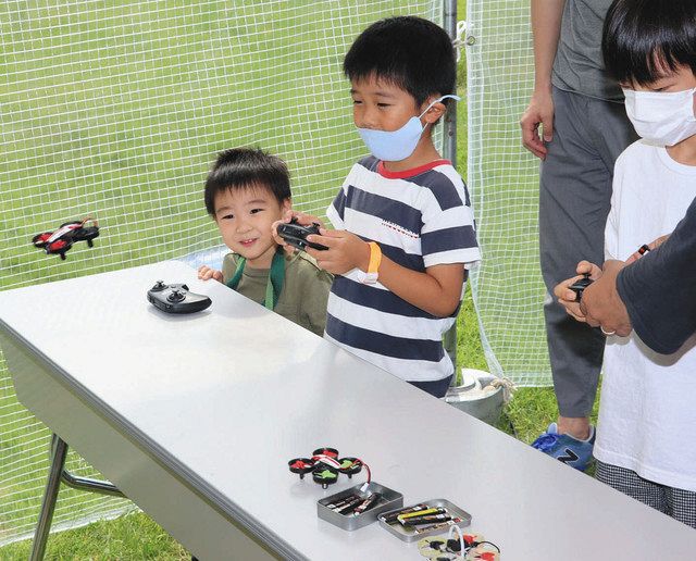 自在にドローン操縦 科学に親しむ実験、体験:日刊県民福井web