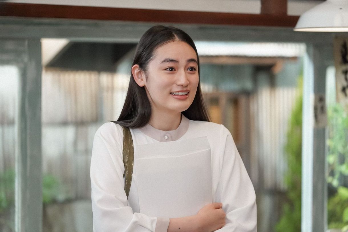 【NHK朝ドラ「舞いあがれ！」明日は】貴司のファン・秋月史子がデラシネへ。貴司は史子の短歌を読む：中日スポーツ・東京中日スポーツ