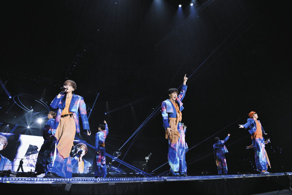 FANTASTICS 2度目の全国アリーナツアー「“BUTTERFLY EFECT”-FLY WITH YOU-」が福井・越前市で開幕 リーダー佐藤大樹は「僕らの目指すドームの舞台に向けて ...