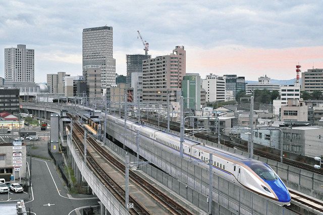 W7系、初登場 県内で走行試験 ：日刊県民福井Web