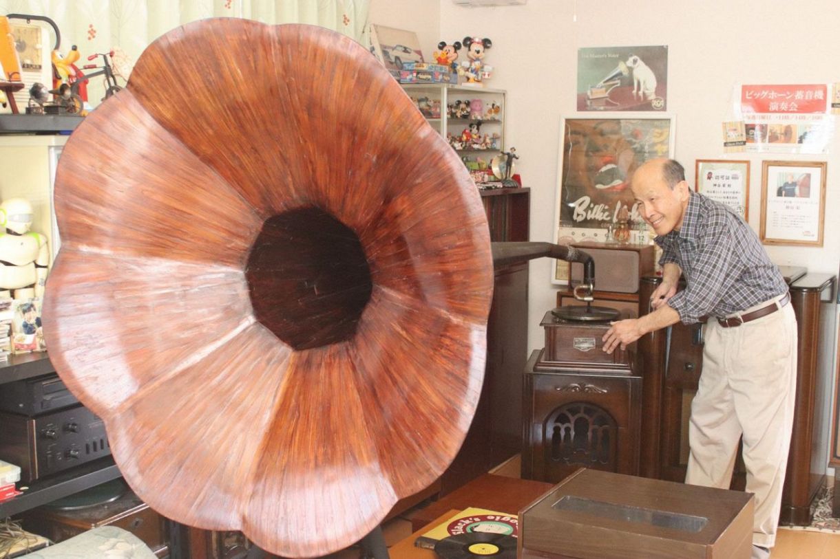 Homemade Big-Horn Gramophone：中日新聞Web