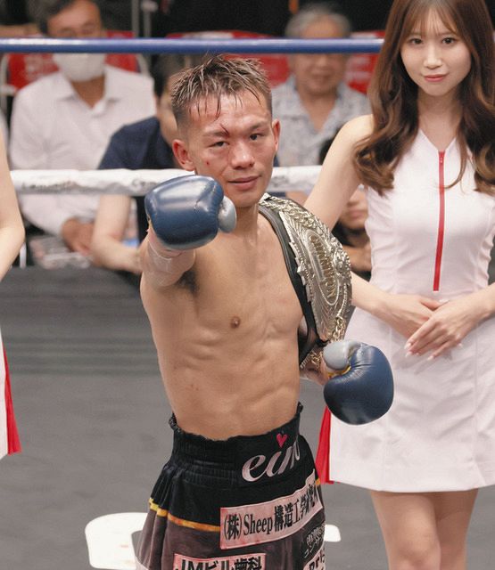 バンタム級トーナメントの日本タイトル戦は堤聖也が辛勝「思っていた通りタフな試合に」【ボクシング】:中日スポーツ・東京中日スポーツ