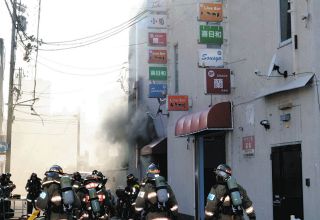 大垣駅前の繁華街ビルで火災、1階の天井など焼く　てんぷら油処理中に出火か
