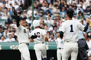 早くも今大会4度目のタイブレーク、西日本短大付、延長10回押し出し死球で決勝点奪い、弘前学院聖愛に勝利【夏の甲子園】