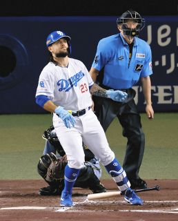 異国のストレスも軽減しあう…“元同僚”中日・チェイビスとボスラーで3安打3打点 成功のカギとなる2人の共闘