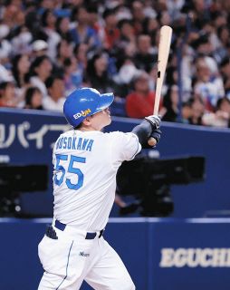 中日・細川成也、9回起死回生11号同点2ラン！！　左中間席へ月間MVP御礼の一発